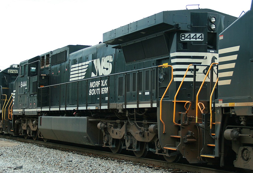 NS 8444